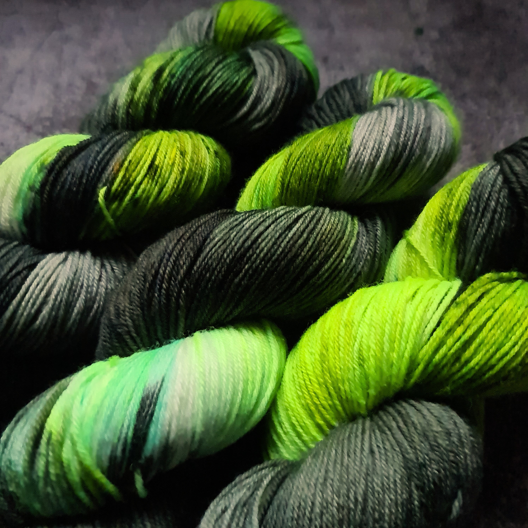 Fixer cyberpunk hand dyed yarn - GamerCrafting Yarns